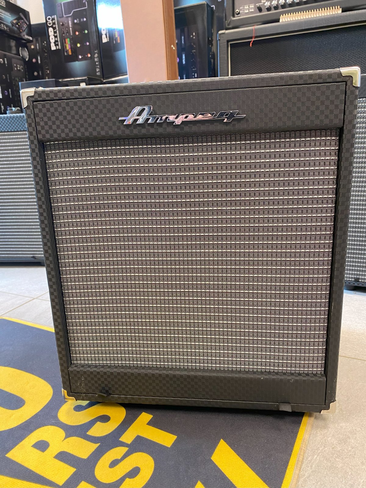 ampeg pf112